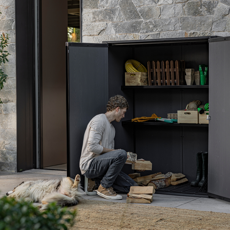 KETER Signature Collection: Vertical Shed